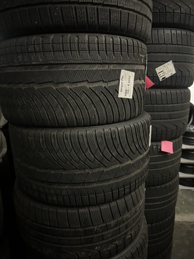 Tires Pirelli Sottozero 265/35 R19 DOT2517 - Geigercars.de GmbH